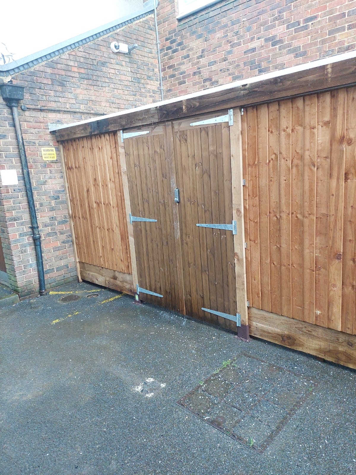 Norbury Health Centre, London - New Bin Compound